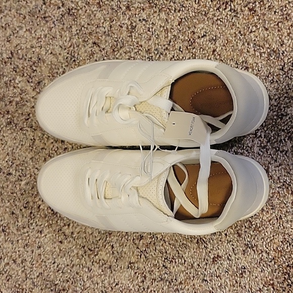 Universal Thread | Shoes | Universal Thread White Sneakers | Poshmark